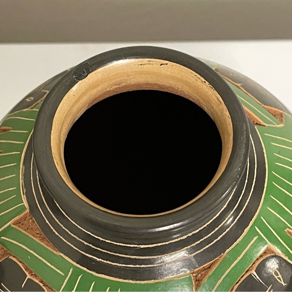 Accents | Costa Rica Art Pottery Vase Hand Carved Sea Turtles Celia ...